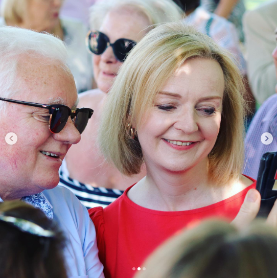 Mary Truss's Instagram, Twitter & Facebook on IDCrawl