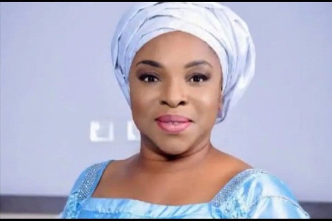 Elizabeth Benson: Biography, Education, Career, Marriage, Net Worth ...